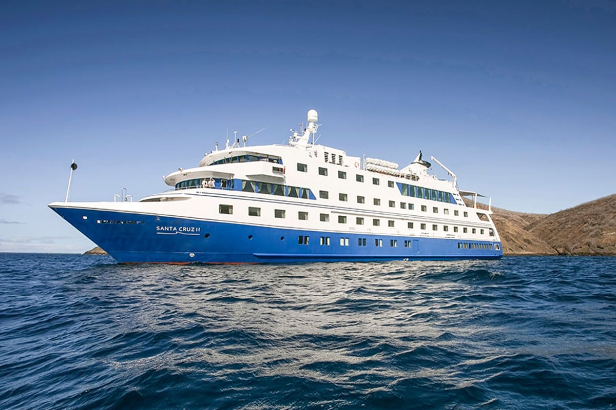 Santa Cruz II Cruise Yacht Galapagos - Cuscunga Tour Travel Agency Ecuador